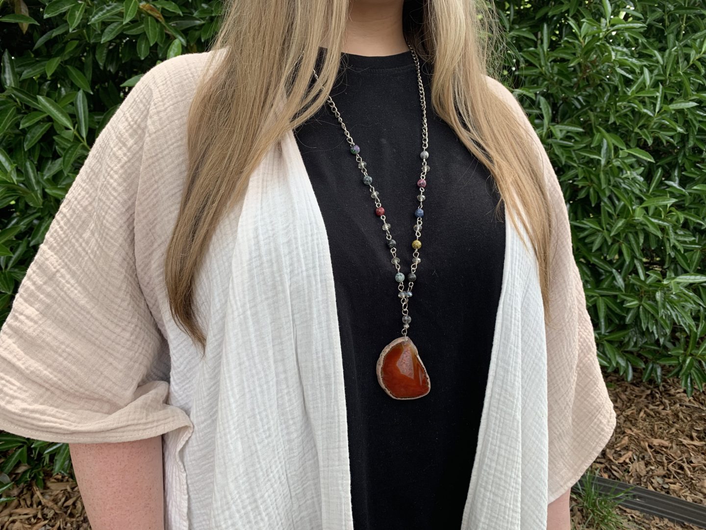 Mercy Jewelry- Geode Stone Pendant Necklace - Magnolia Place