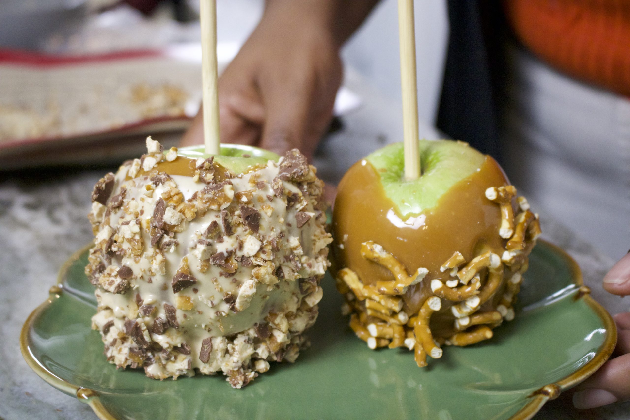 Fall Candy Apples - Magnolia Place